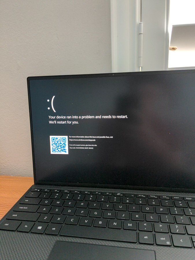 In Windows 11 ecranul albastru (BSOD) devine negru - IT Blog articole ...